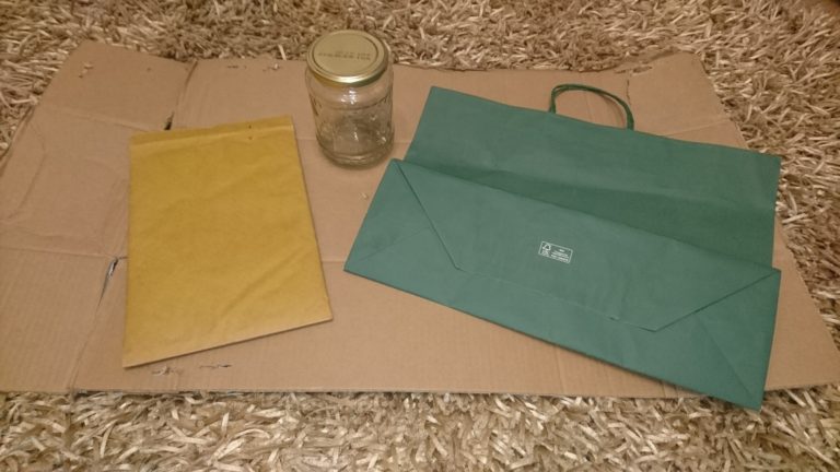 Recycled wrapping paper - Easy DIY - Eco Thrifty Living