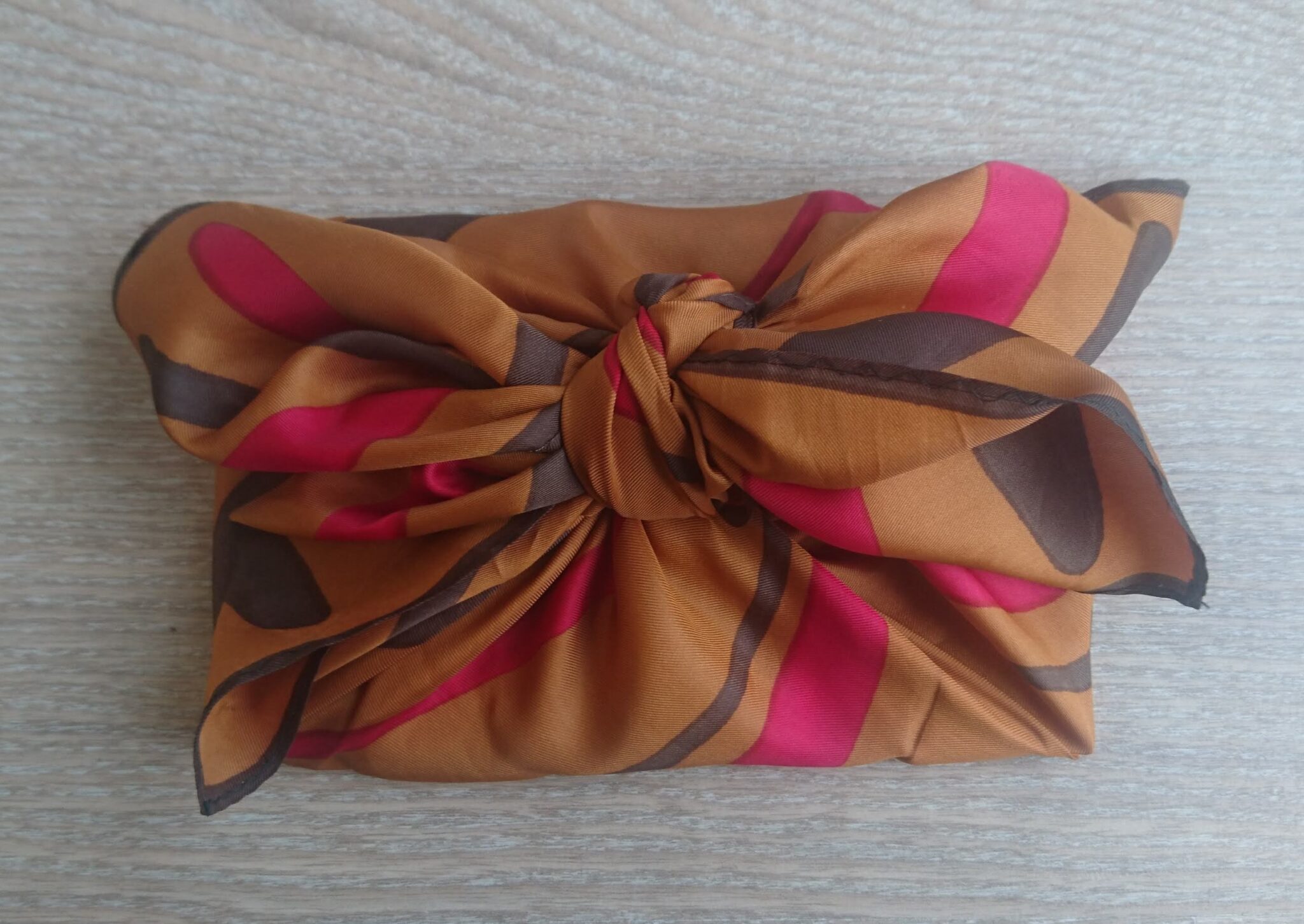 Beautiful eco friendly wrapping paper alternatives - Eco Thrifty Living